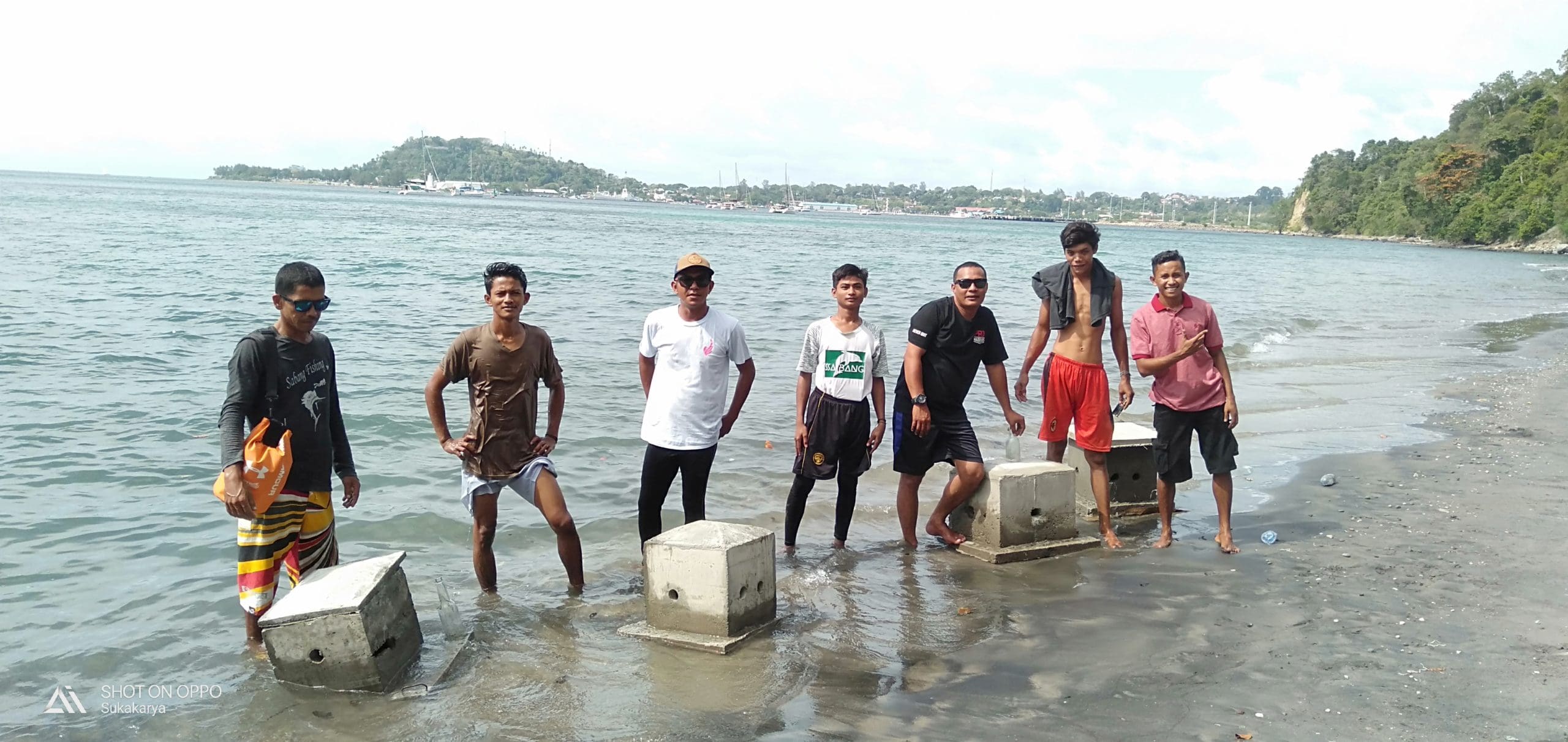 Konservasi Laut Membuat 'Rumah' Nemo di Perairan Pantai Teupin Cirik ...