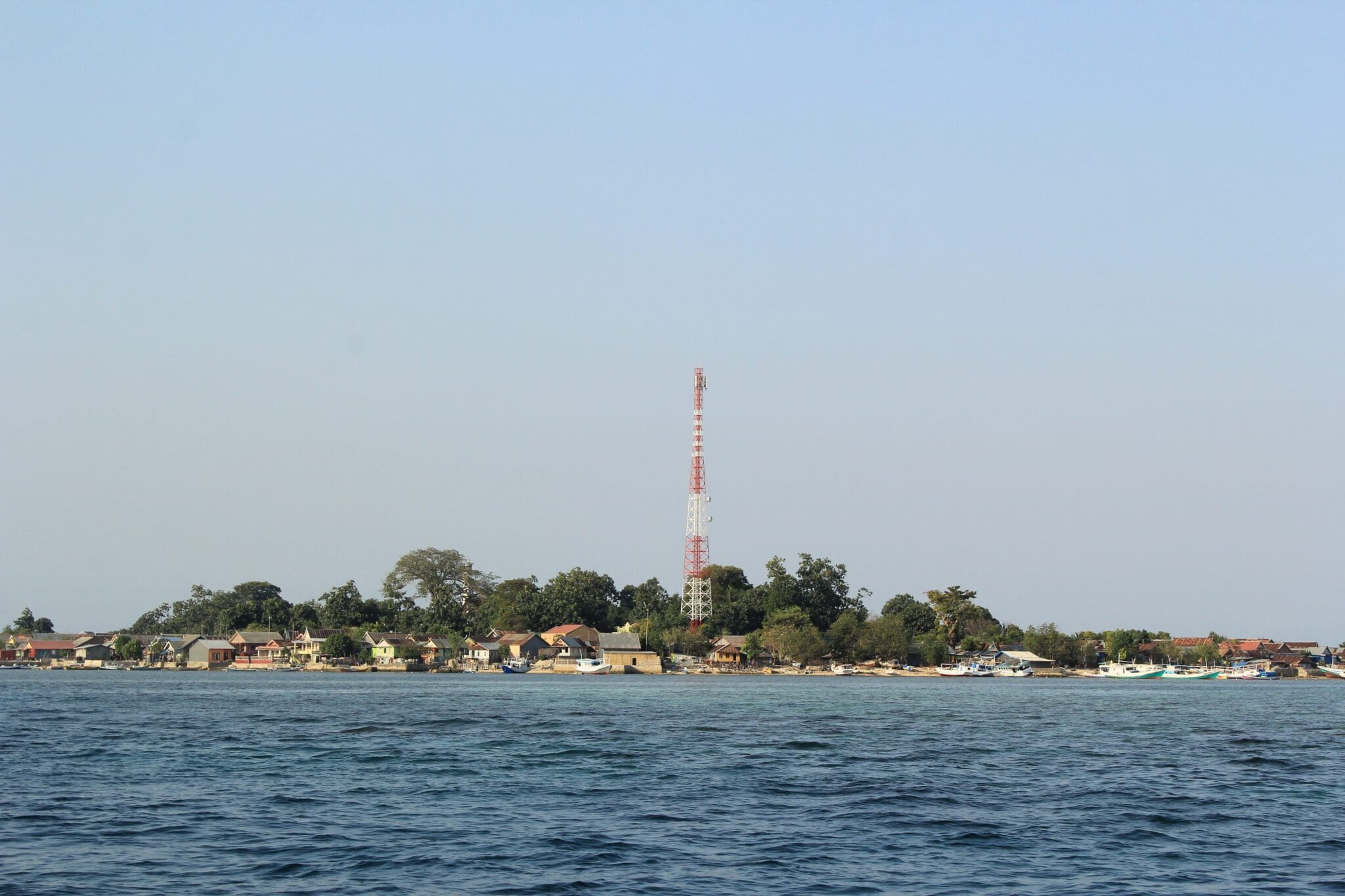 Pulau Barrang Lompo di Kepulauan Spermonde: Salah Satu Penghasil ...