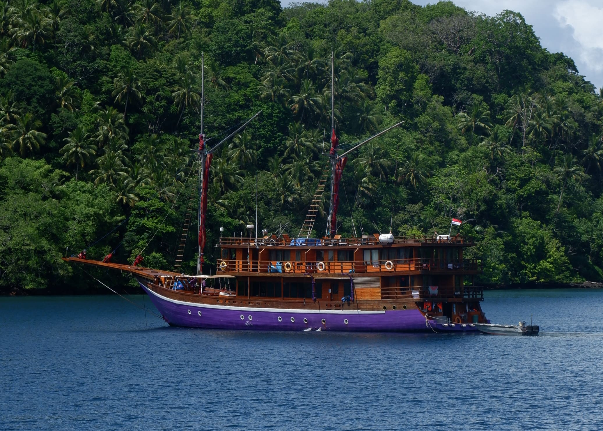 Kapal Pinisi, Legenda Pelaut Nusantara dan Warisan untuk Dunia | LautSehat.ID